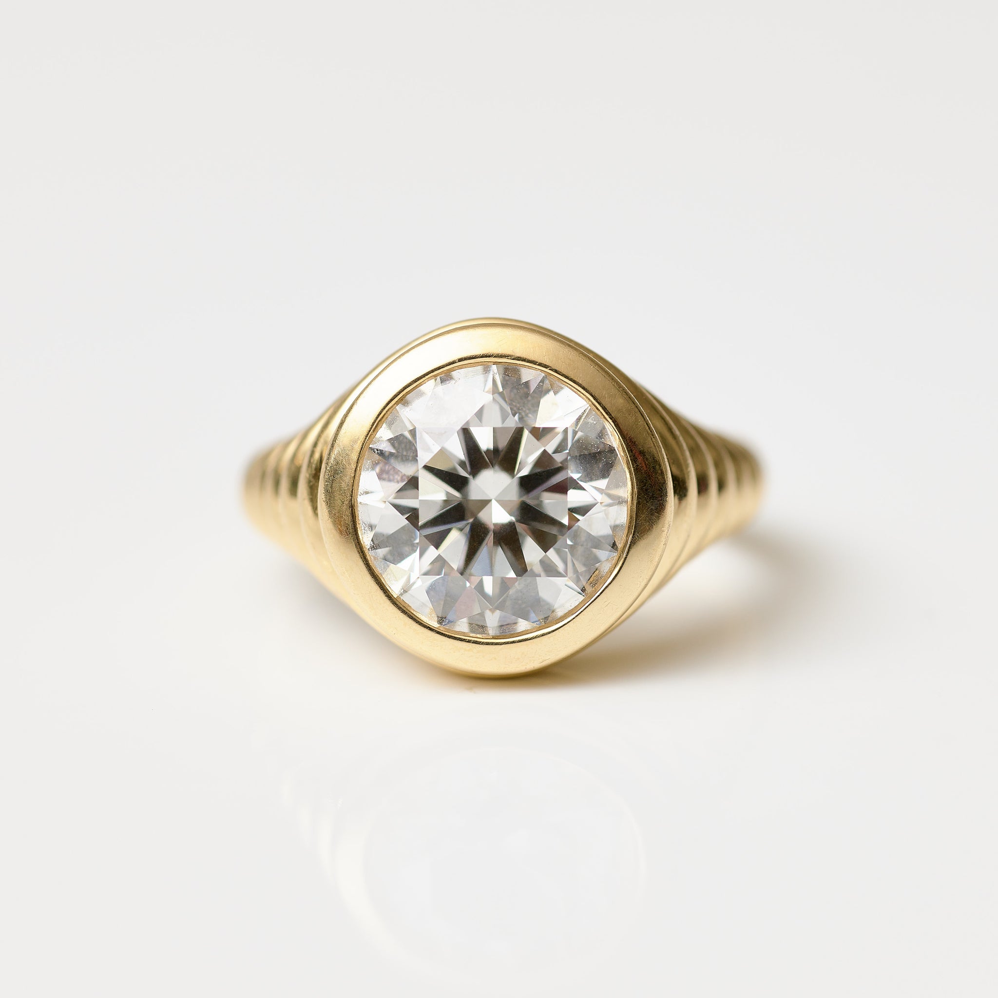 Bezel Lab Diamond Fluted Ring